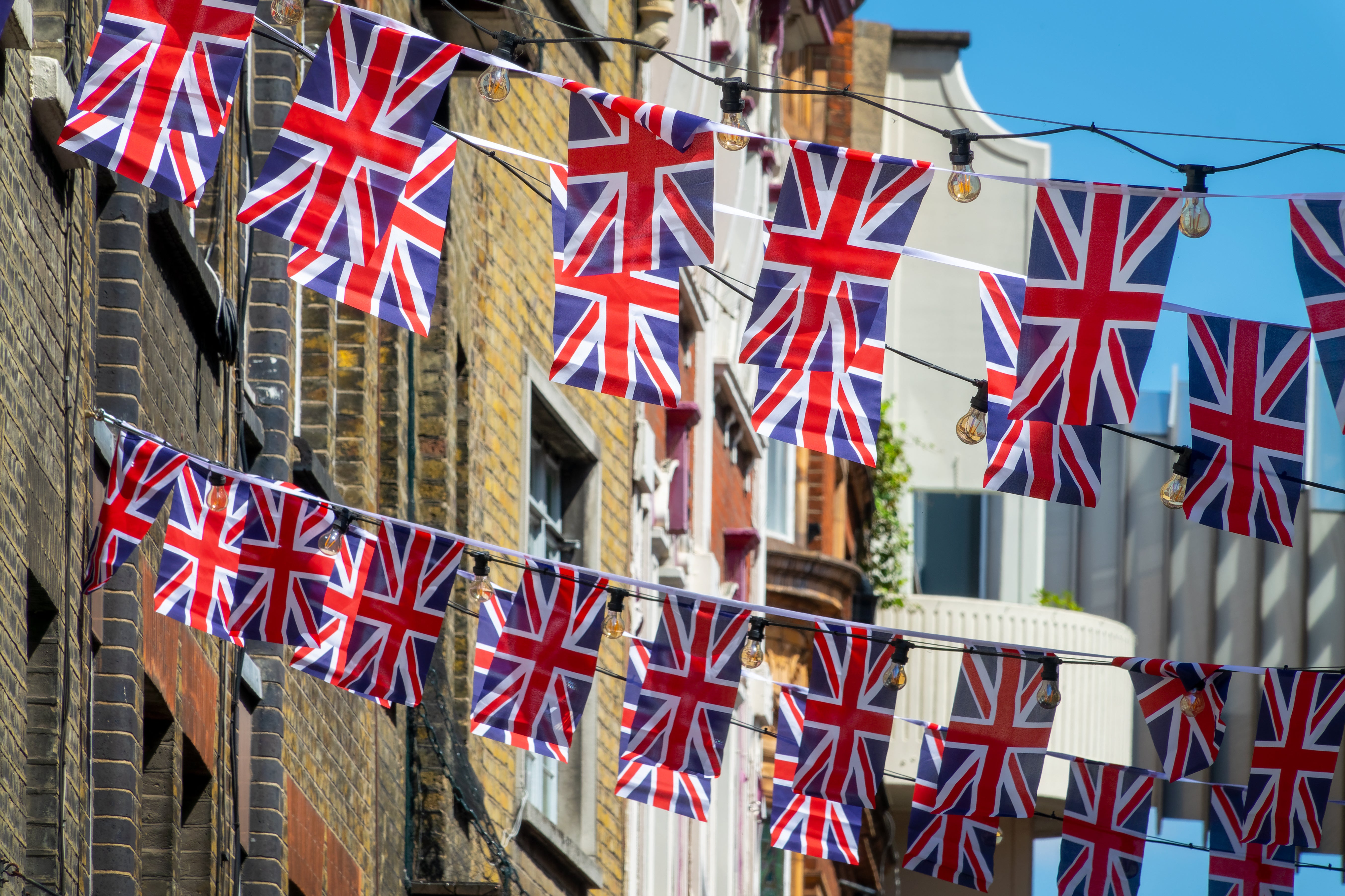 How to organise a Coronation street party – Chummys Bakery